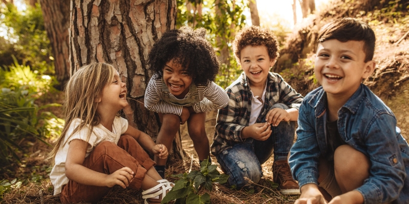 The Benefits of Outdoor, Risky Play and Why Children Should Play ...